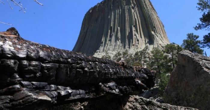 Devils Tower fire shows benefits, risks of prescribed burns