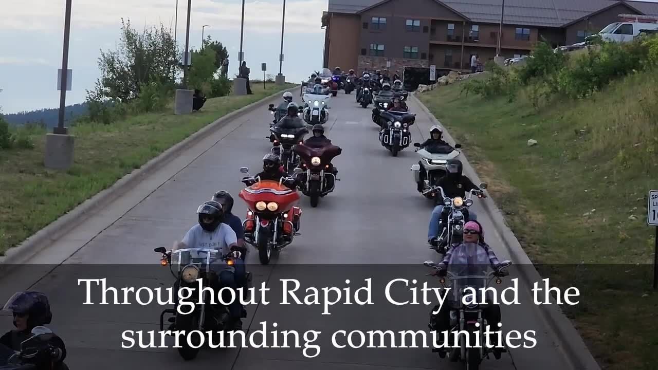 Que Pasa, Wobbly Bobby close in Rapid City