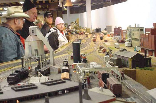 Deadwood train society showcases modeling