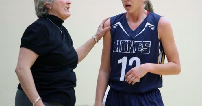 Mines coach: Athletic director out to get her