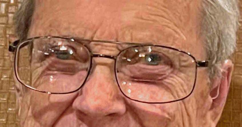 Robert "Bob" Carlson