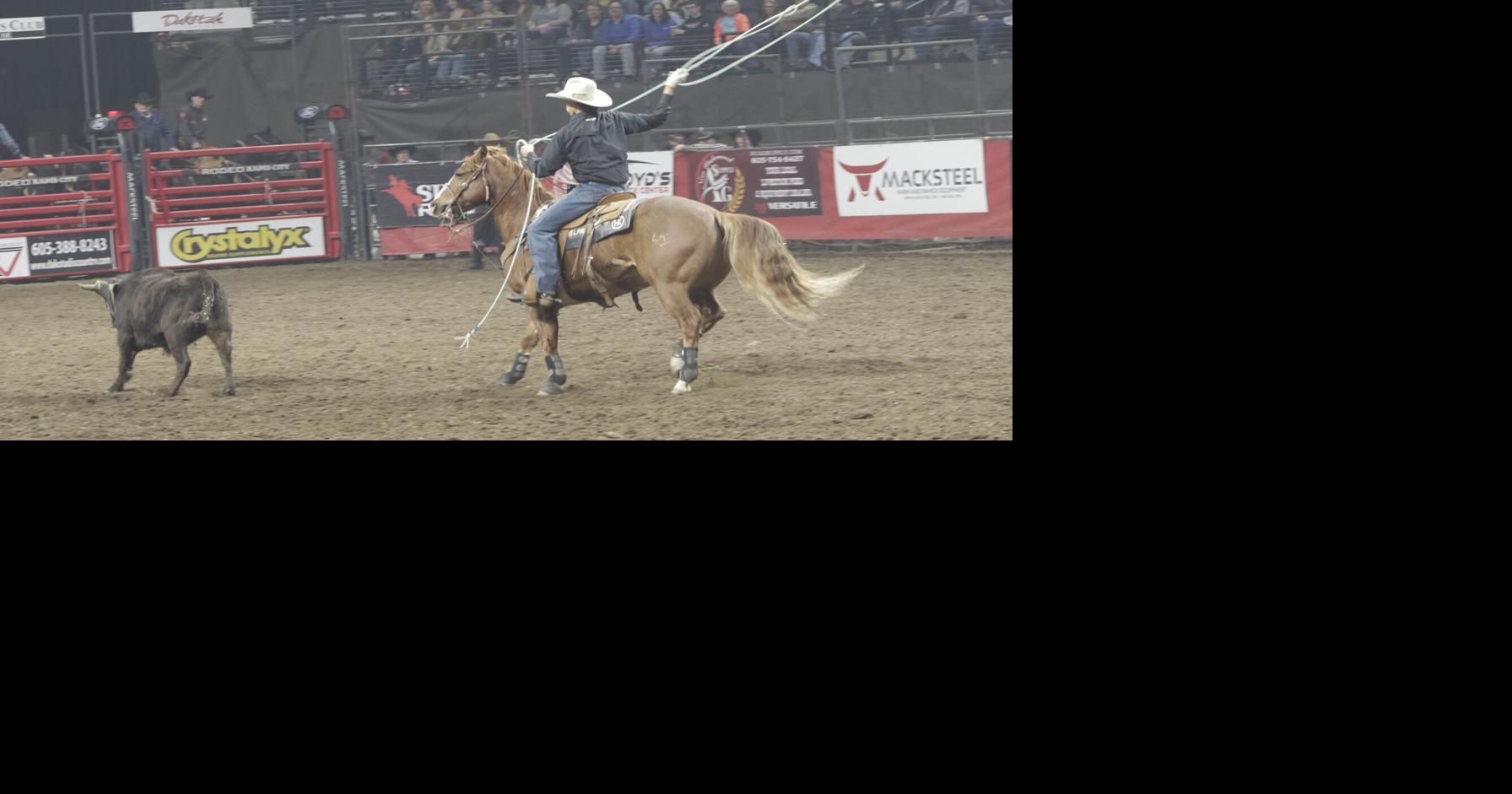 PHOTOS: Multiple events hit the dirt during the first round at Rodeo ...