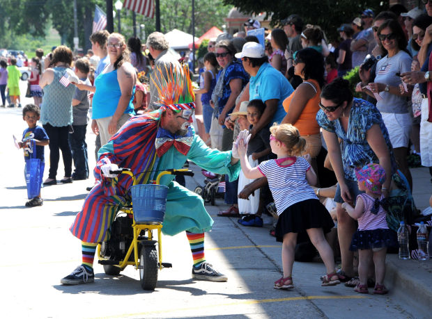 Roundup Parade draws thousands for mile-long lineup