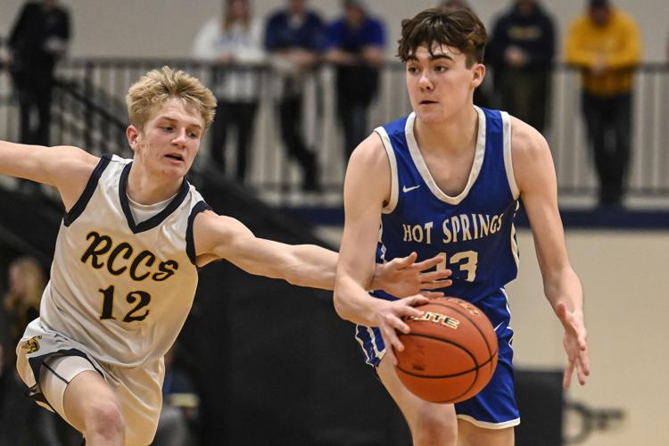 Comets handle Crazy Horse’s pressure, soar into LNI boys semifinals