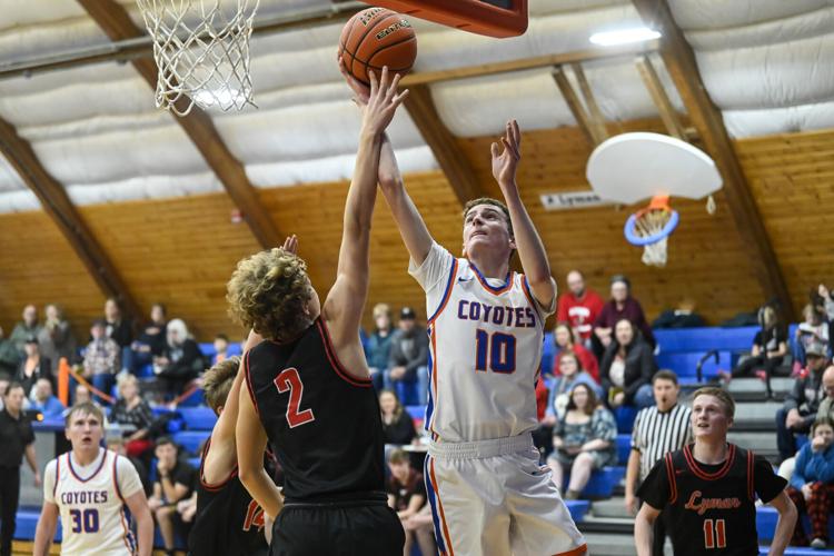 Coyotes' Kaden Kinsley lights up Lyman to cap Day 1 at Jones County ...