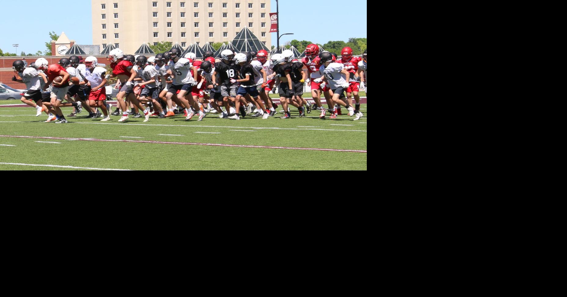 Lots of players at FB camp _0280.JPG