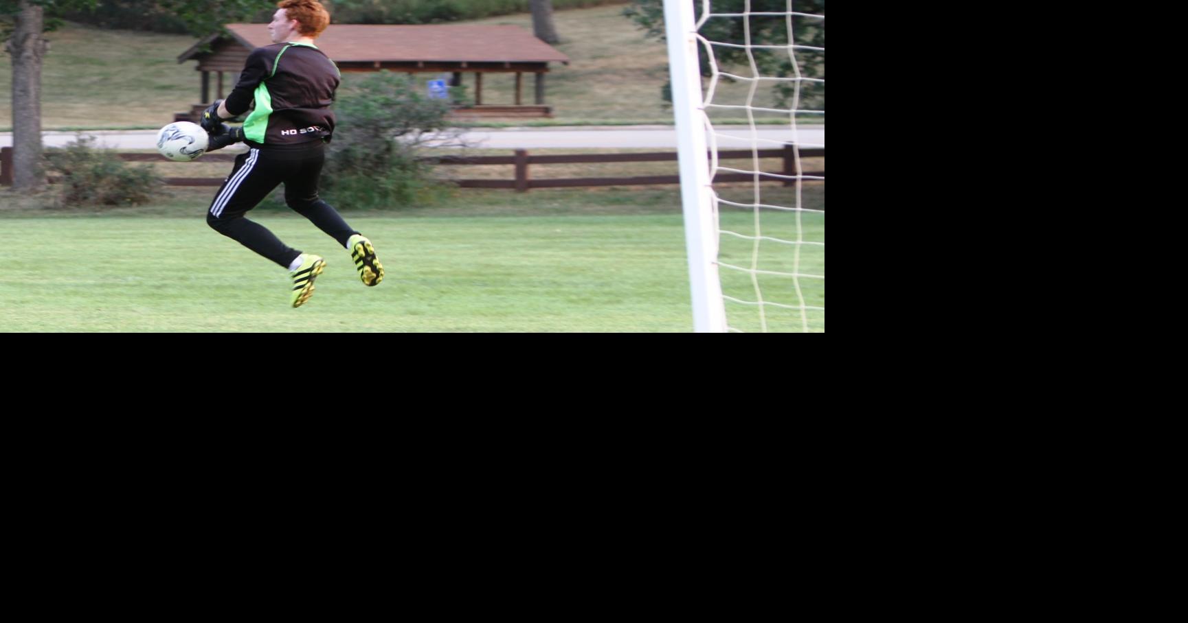 Boys soccer team falls to Cobblers