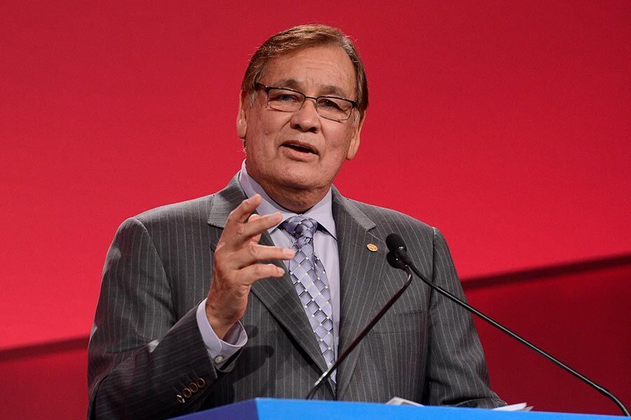 Olympian Billy Mills to speak at SD Mines commencement