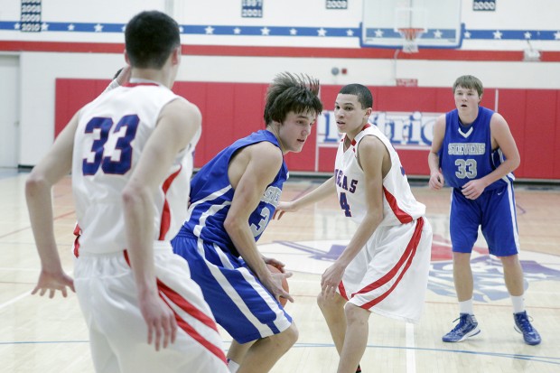 Boys basketball: Raiders romp past Patriots