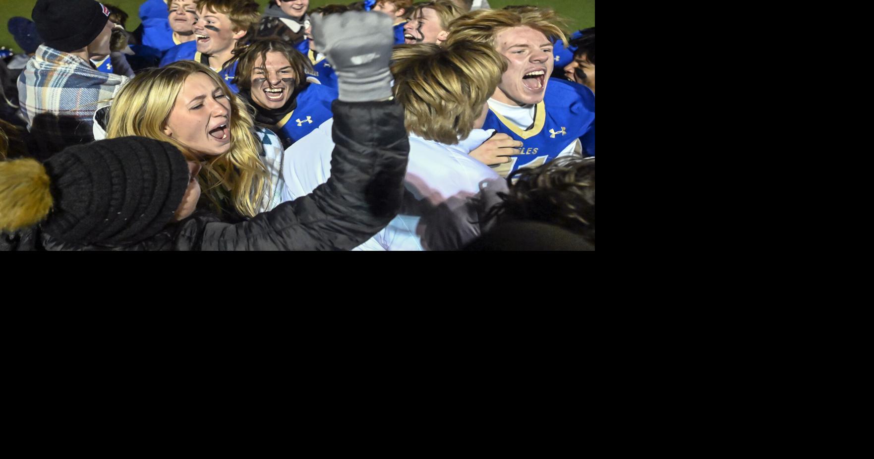 PHOTOS: Wall hosts Hamlin in the Class 9AA semifinals