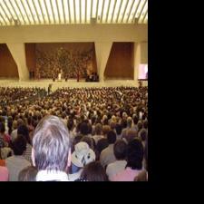 Mary Garrigan: Papal audience crowds the Vatican