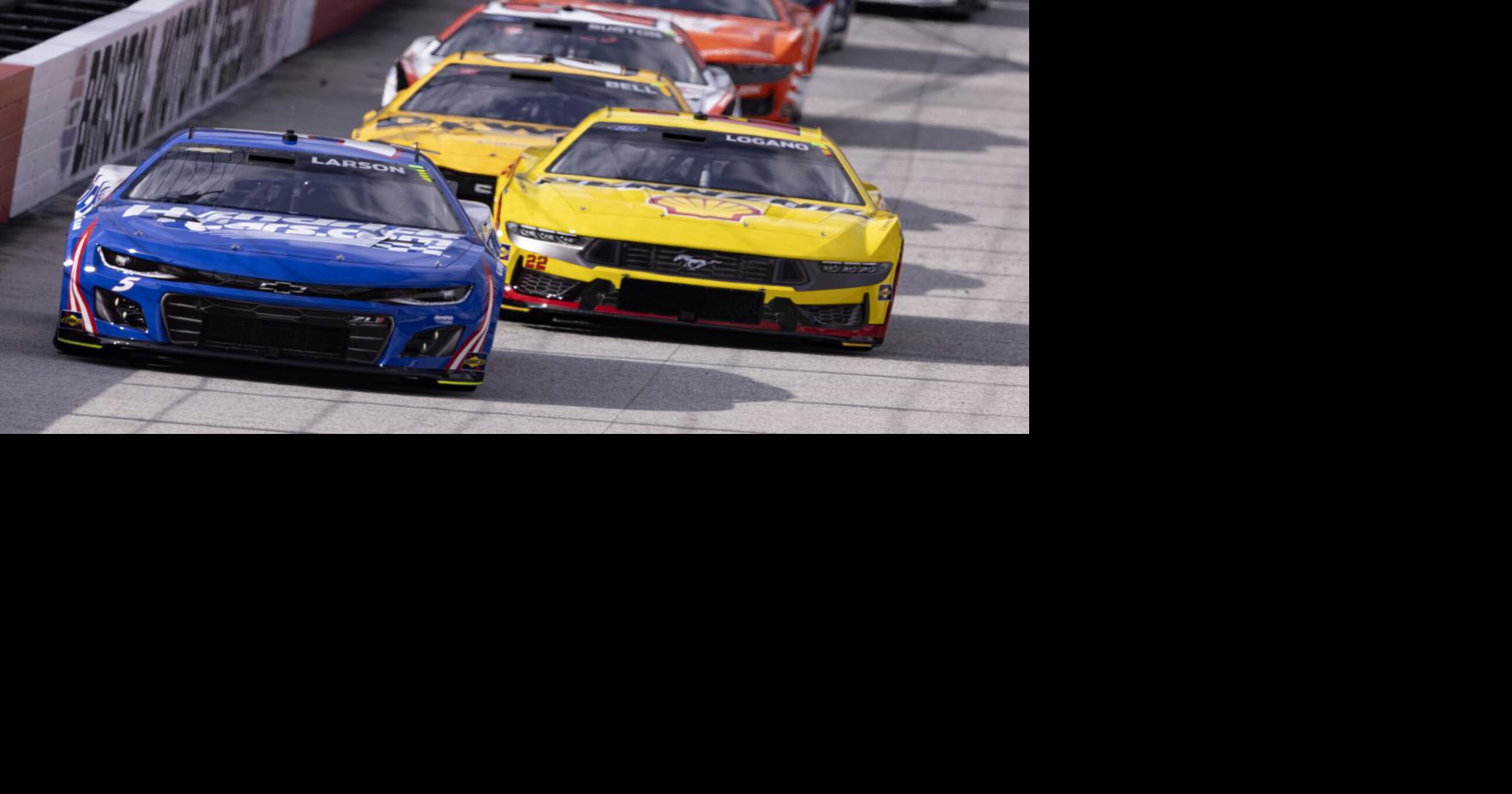 NASCAR Bristol Auto Racing
