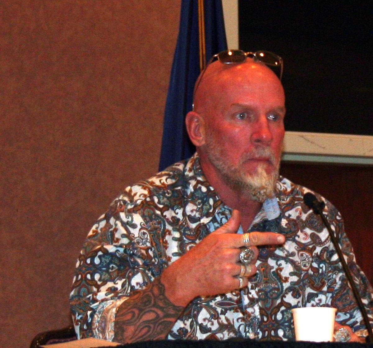 Retired ATF agent offers glimpse into dark world