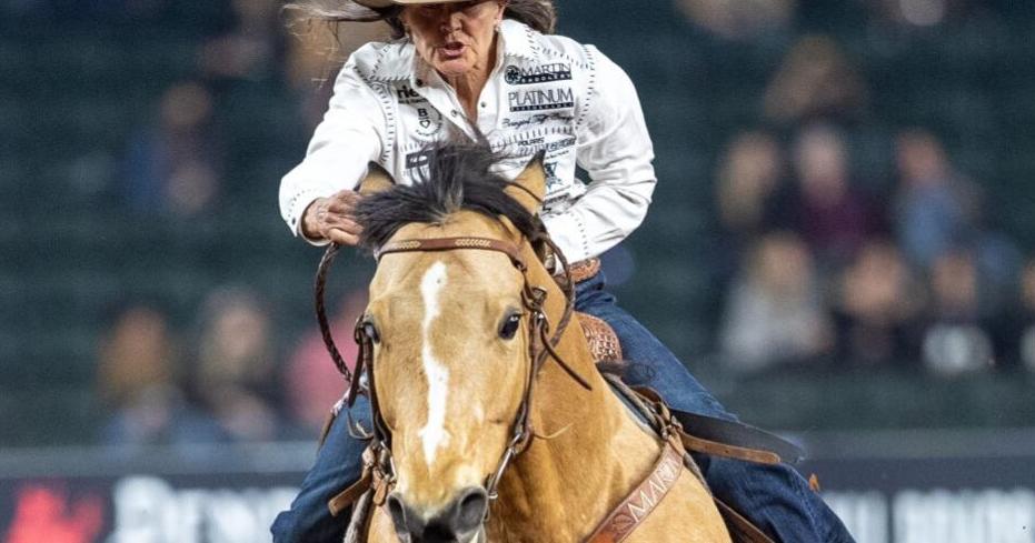 Lockhart wins third round barrel racing at NFR