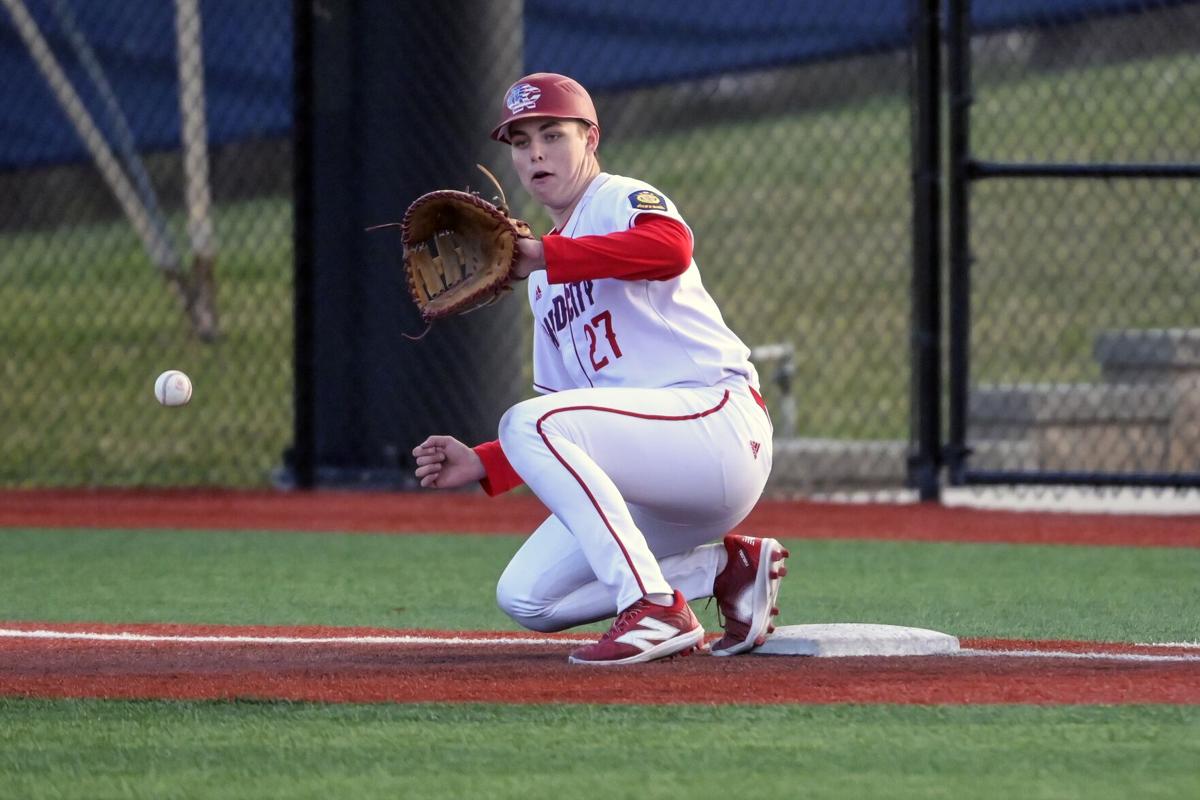 Hardhats fend off Sheridan to win opening series