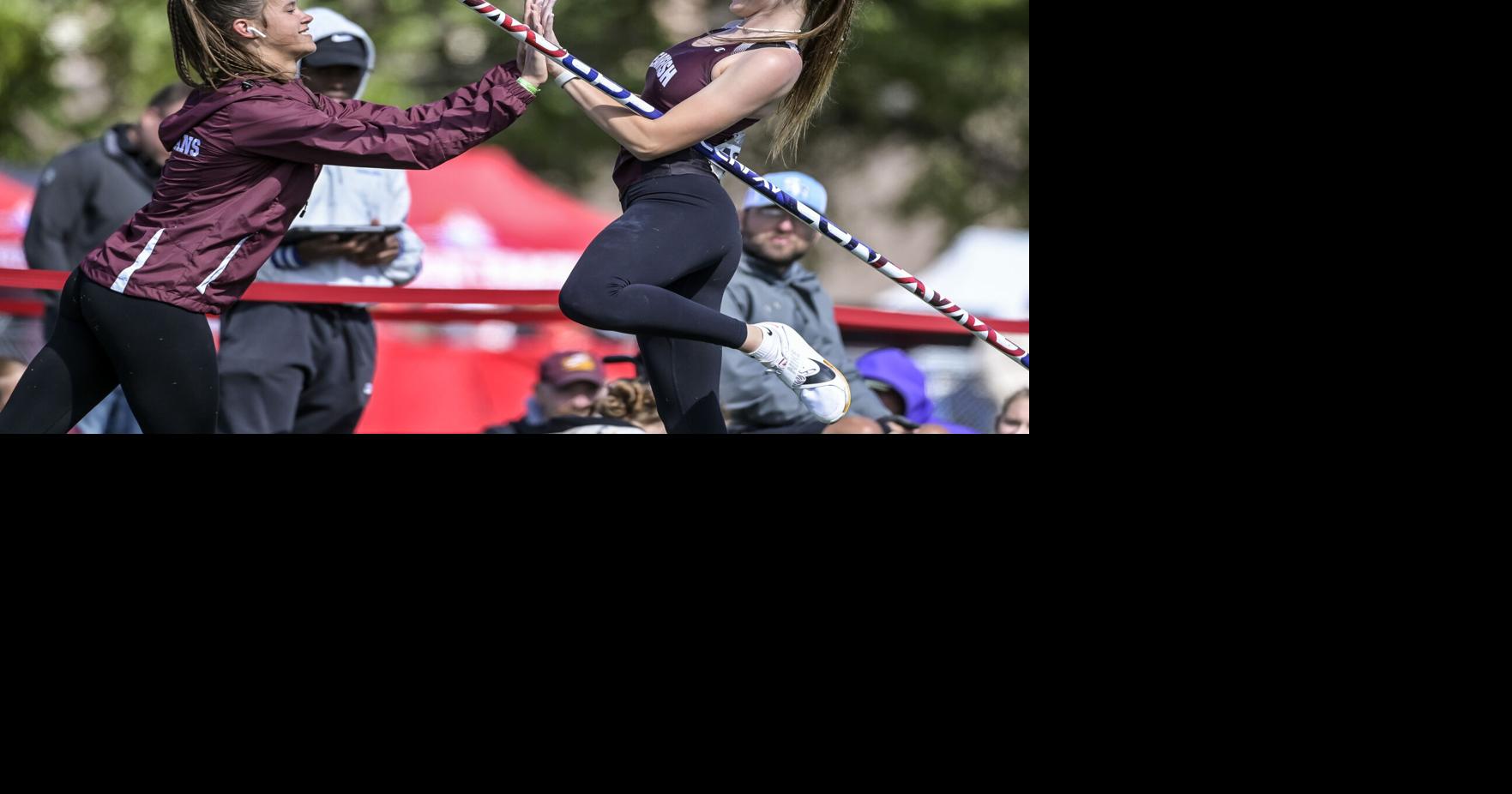 Spearfish's Nida, Adamksi go 1-2 in Class AA pole vault