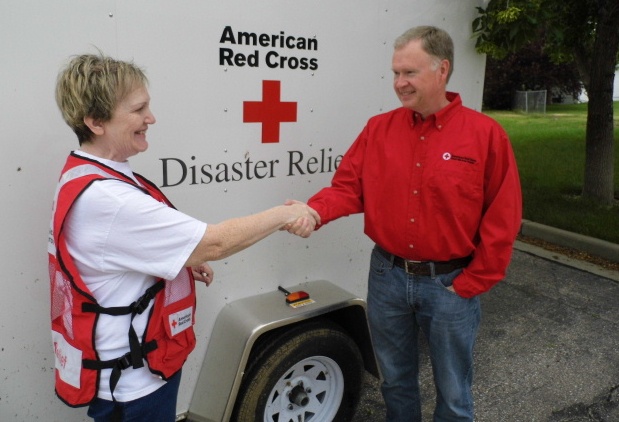 OUR GOOD DEEDS: Woman helps Arizona fire evacuees