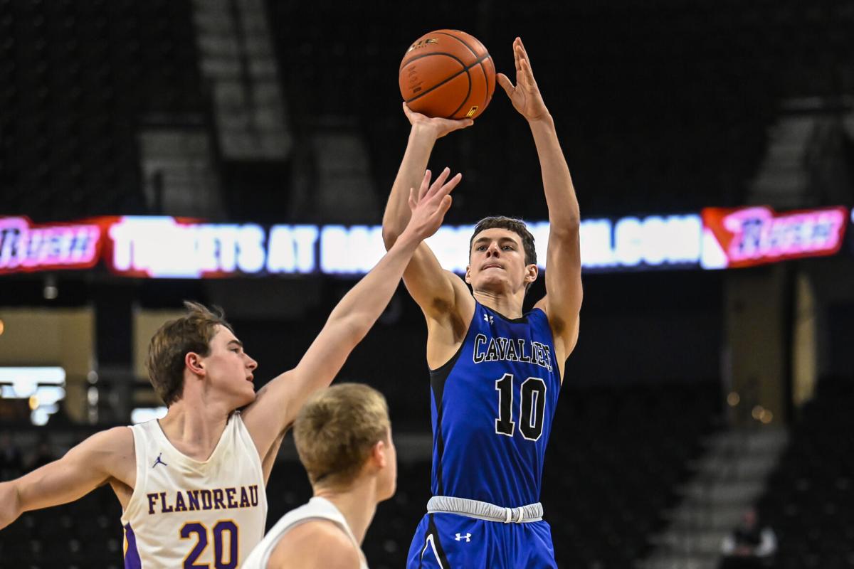 PREP ROUNDUP: Hollenbeck's 32 points power STM boys to win over Belle ...