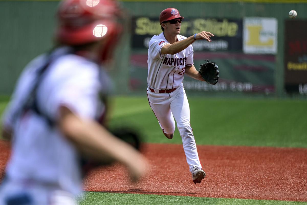 Hardhats hammer Sioux Falls West in regular season finale