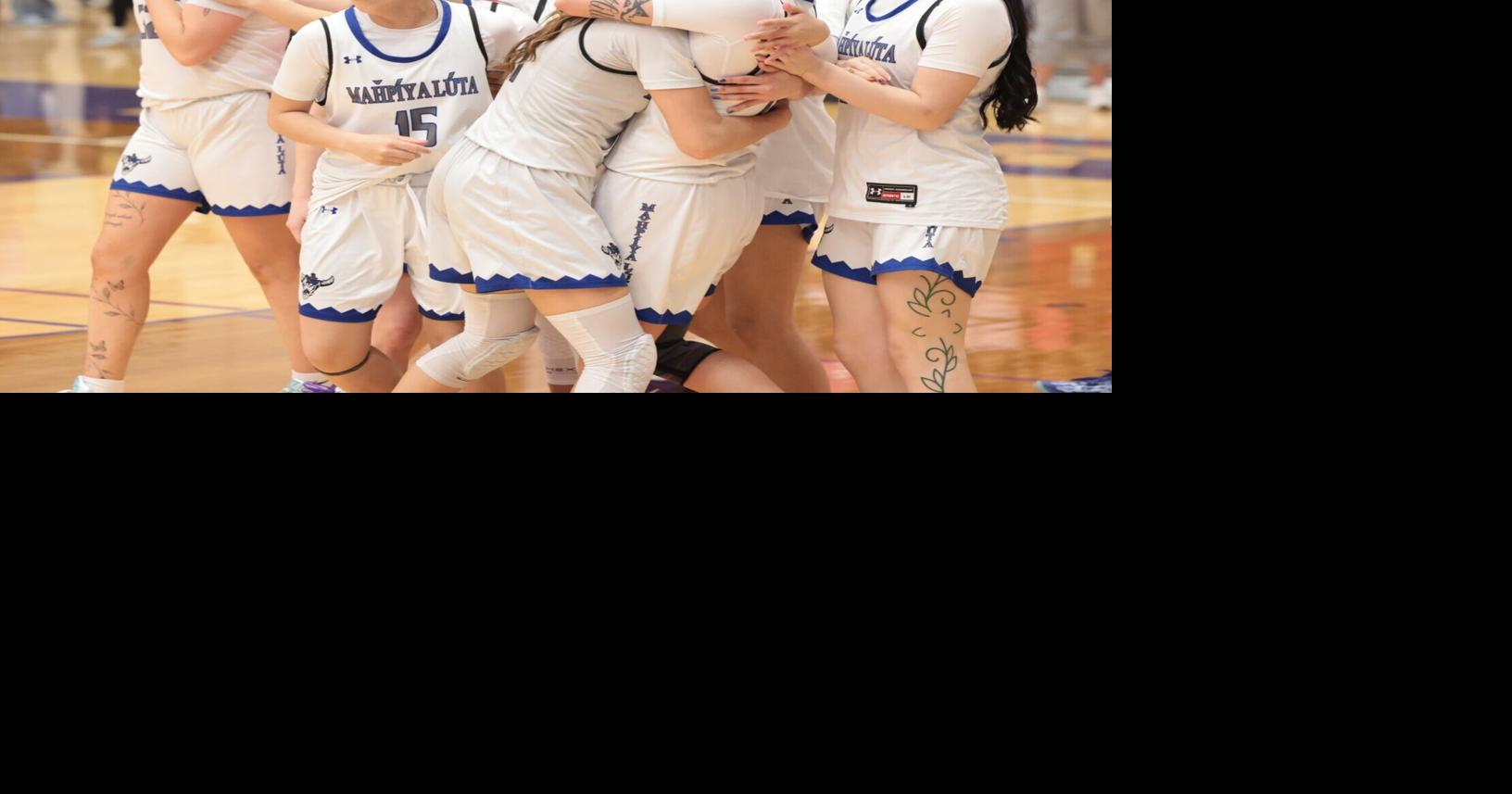 Maȟpíya Lúta avenges Sioux Falls Christian loss, title-bound