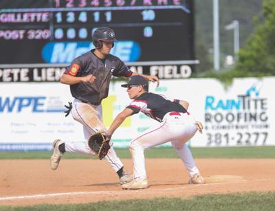 Errors cost Stars in loss to East Grand Forks