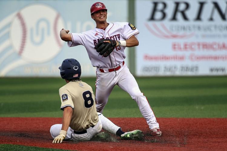 Hardhats come alive with aggressive base running in Central Plains ...