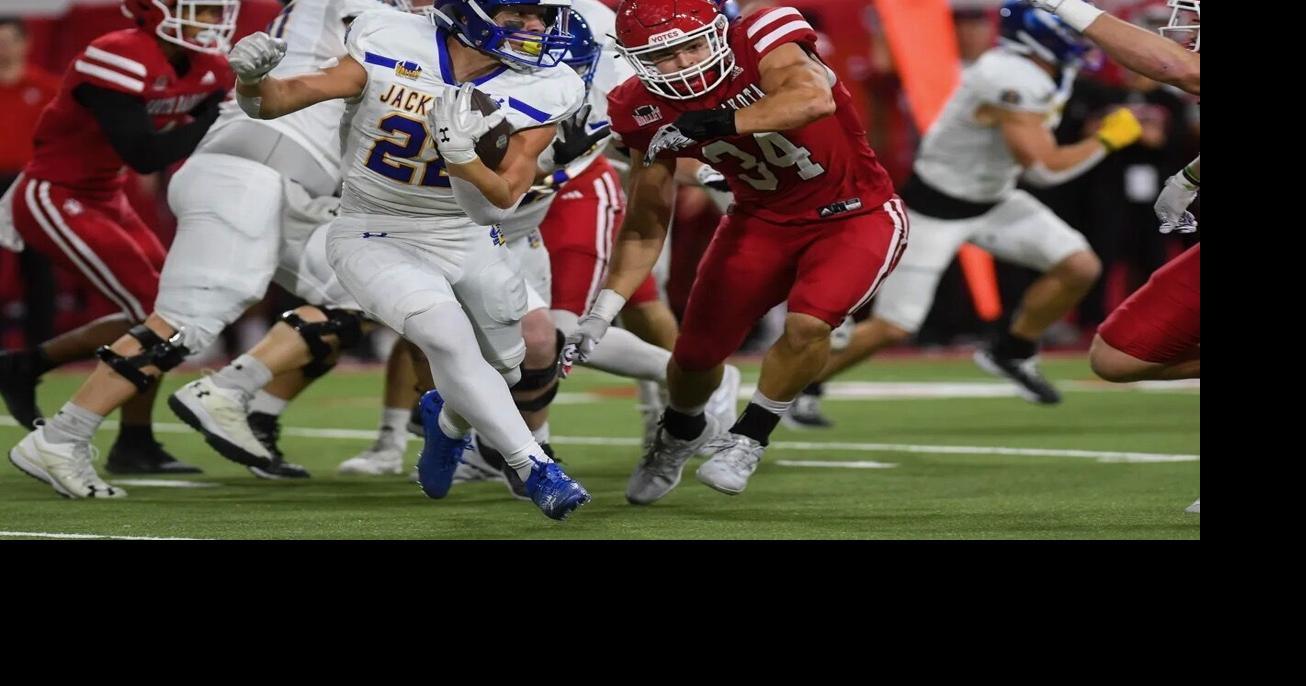 Jackrabbits roll USD in top-5 rivalry showdown