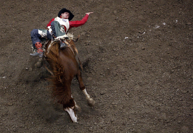 Professional Roughstock Series | Photos | rapidcityjournal.com