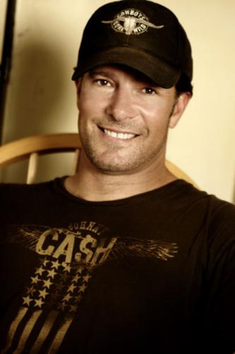 Randy McAllister brings East Texas Rhythms to Matthews Opera House