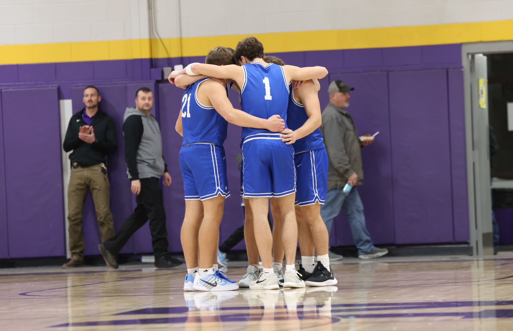 Wall boys basketball connection a key to winning streak