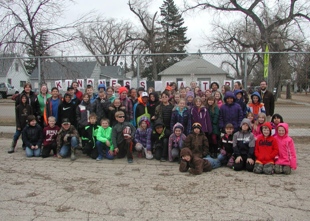 Newell Elementary school students show that kindness matters