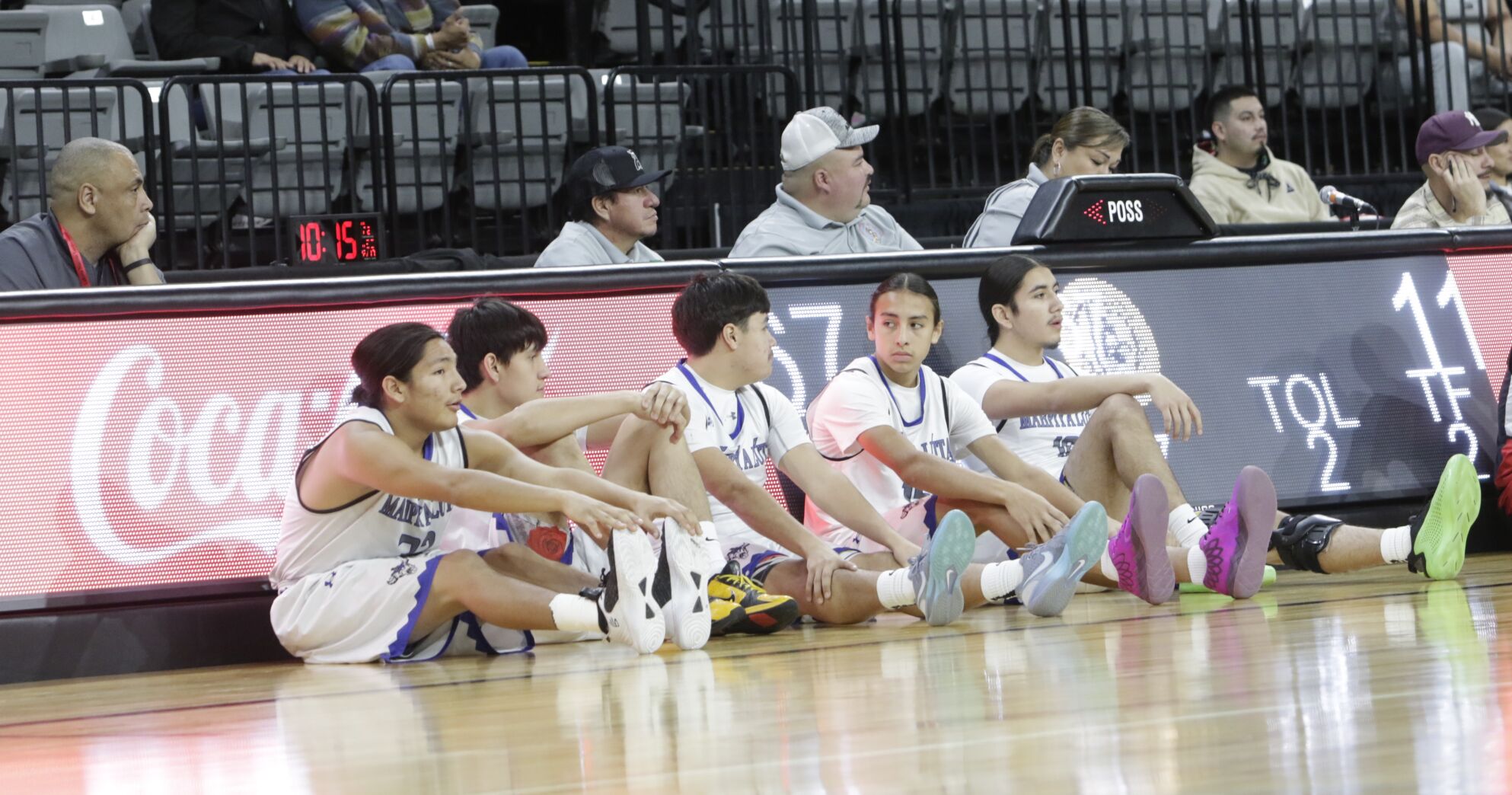 Live updates: Boys basketball at LNI