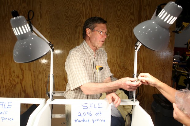 Annual gem, mineral show focuses on teaching