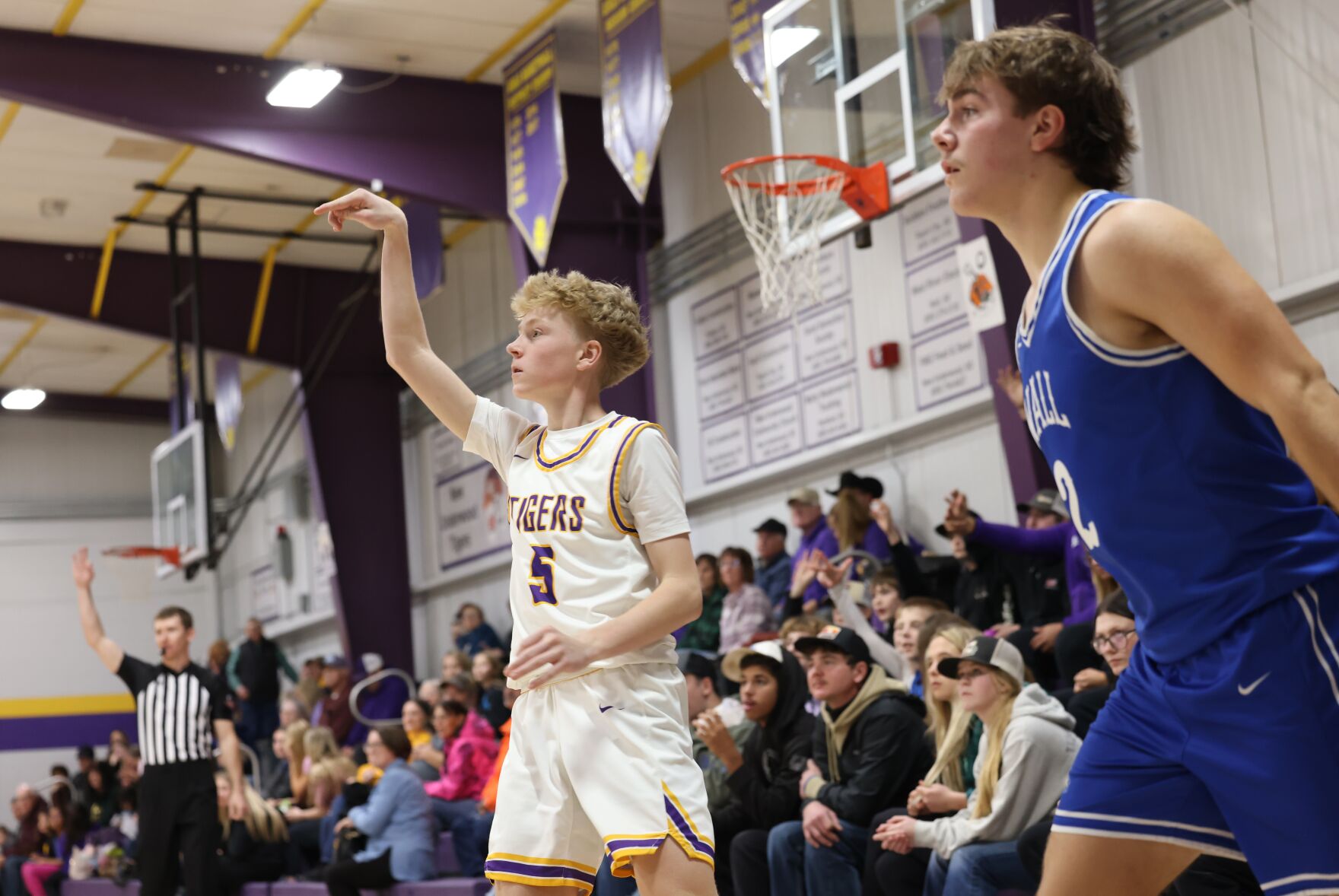 PHOTOS: New Underwood boys basketball drops contest to Wall