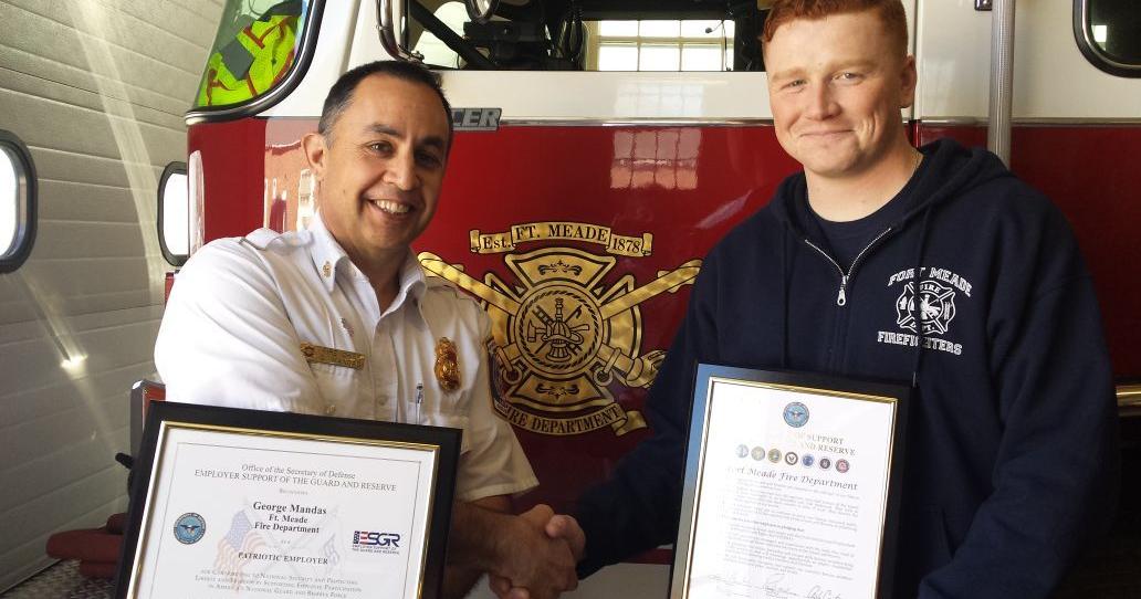Fort Meade Fire Chief receives Patriot Award