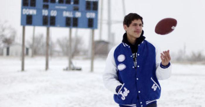 Oelrichs senior moves up with sports