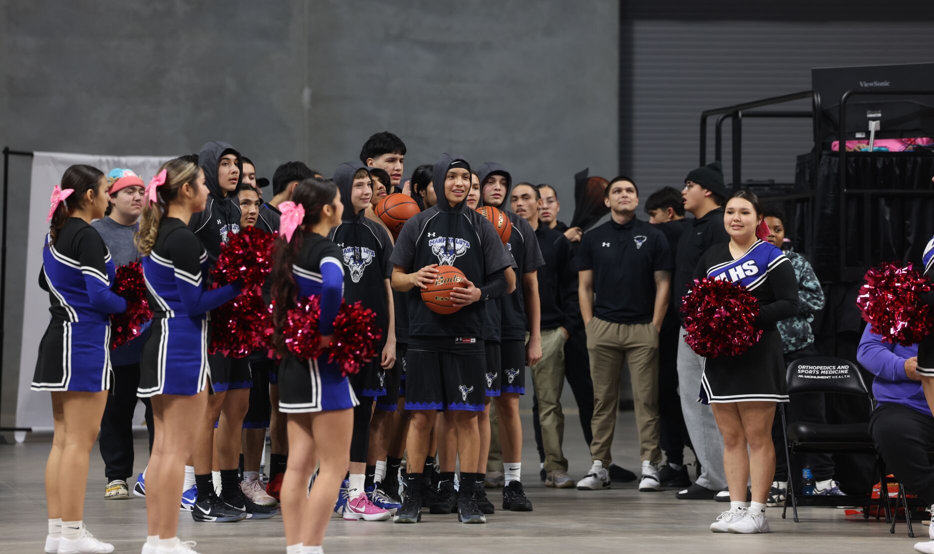 Live updates: Day two of boys basketball at LNI