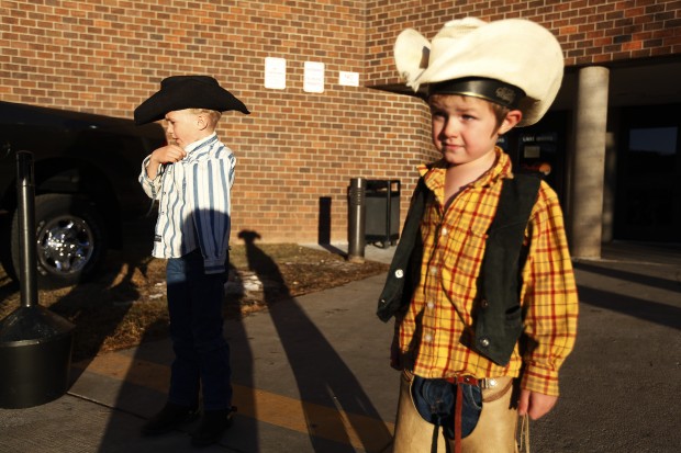Mini cowboys