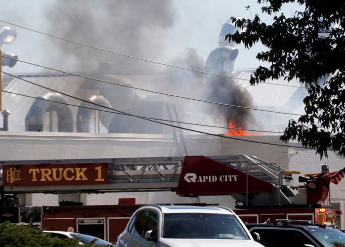 WITH VIDEOS: Fire crews quickly douse fire at Servall