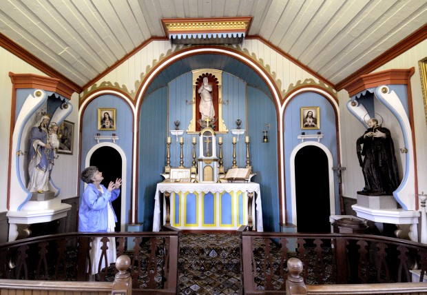 Happy birthday: Residents gather to celebrate 200th birthday of Father ...