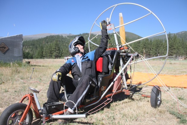 Flying machine: Man uses powered parachute to soar above Bitterroot Valley