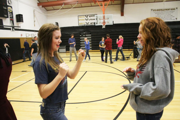 Slapped: Stevensville High School students take part in stage combat ...