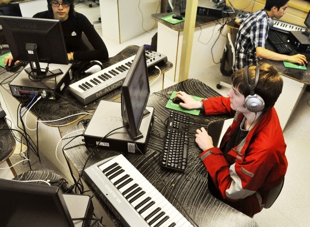 Students taking note of school’s music lab