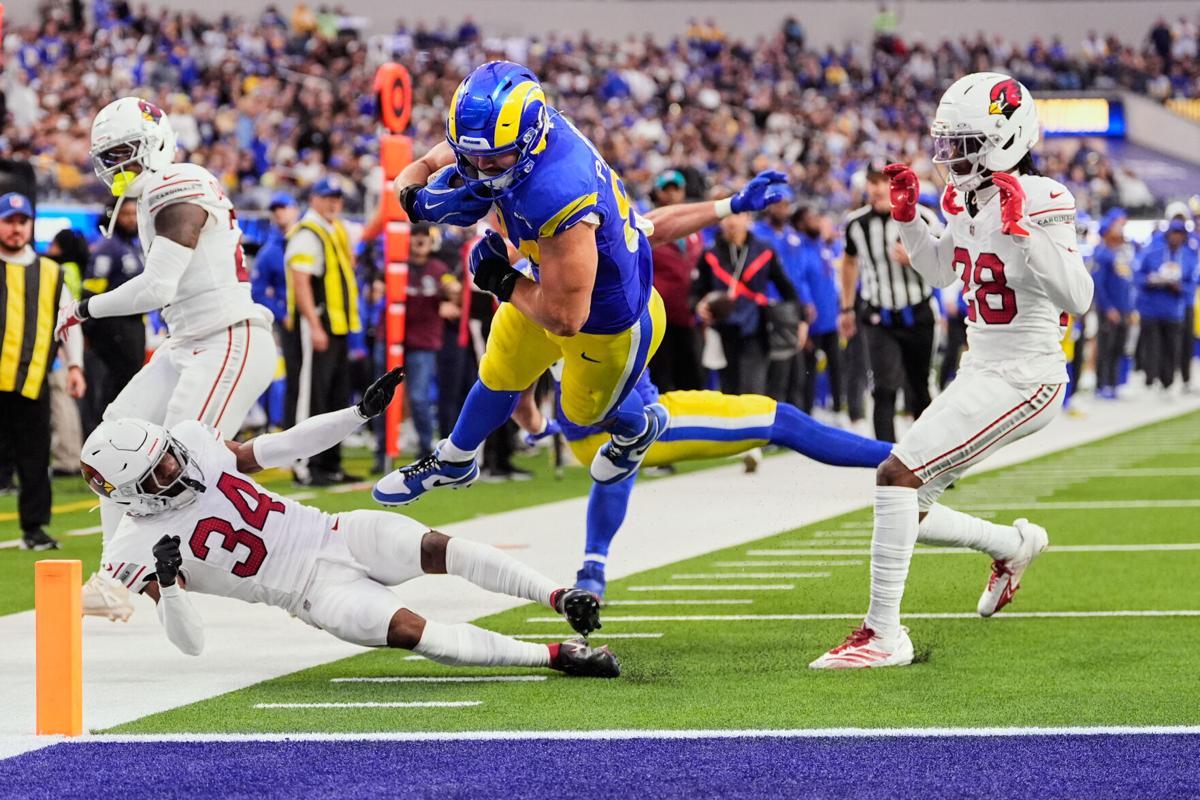 NFL postseason opens with record-setting late lead changes