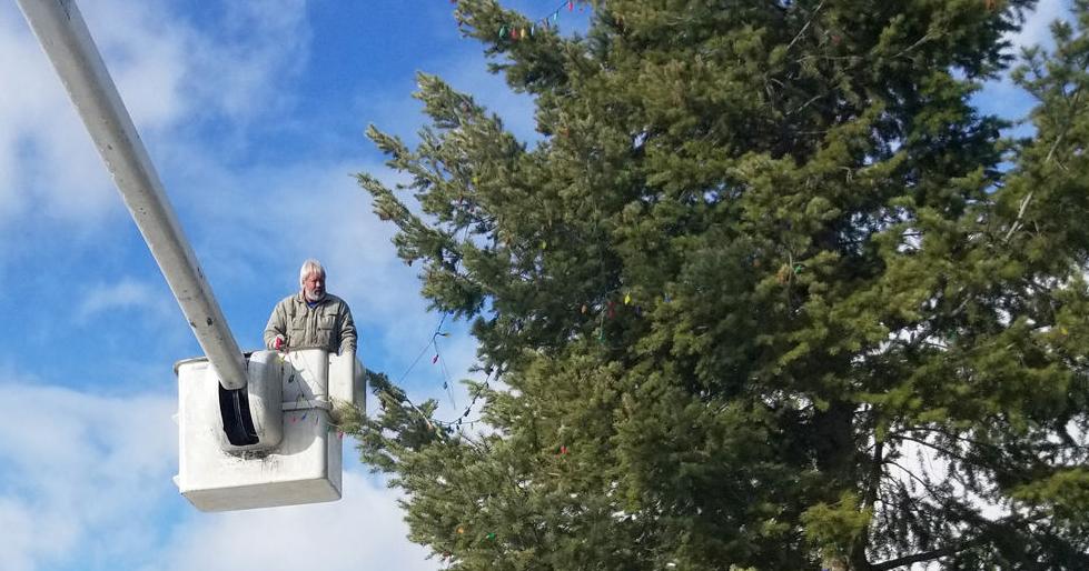 Corvallis hosting Christmas tree lighting Dec. 3