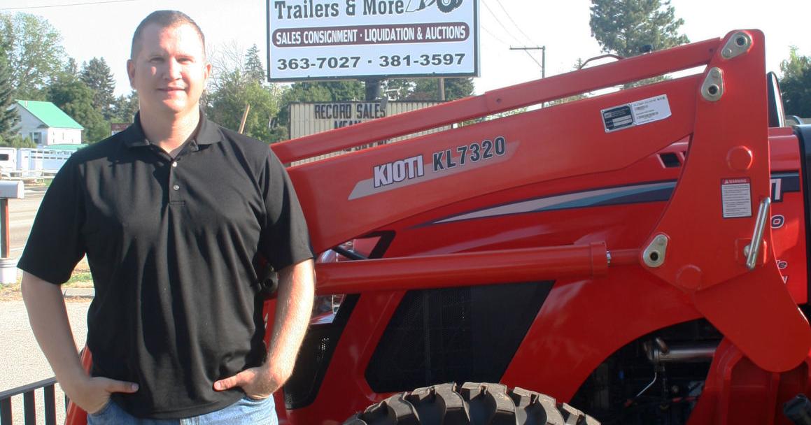 Hamilton tractor dealer recognized for sales