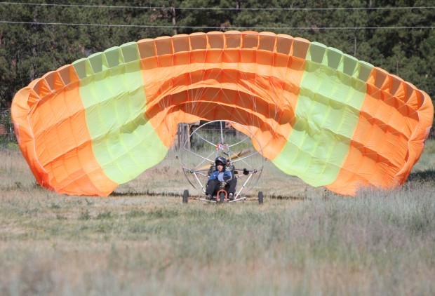 Flying machine: Man uses powered parachute to soar above Bitterroot Valley