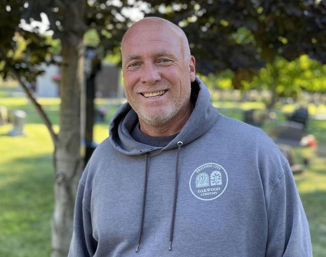 DIGGING INTO THE PAST: Cemetery tour unearths surprising local history ...