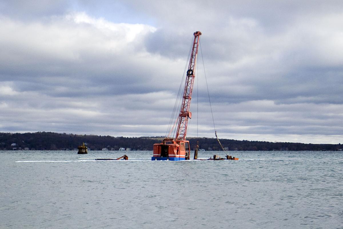 Barge sinks in West Bay | Local News | record-eagle.com