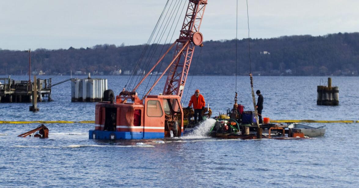 Refloating of sunken barge begins | Local News | record-eagle.com